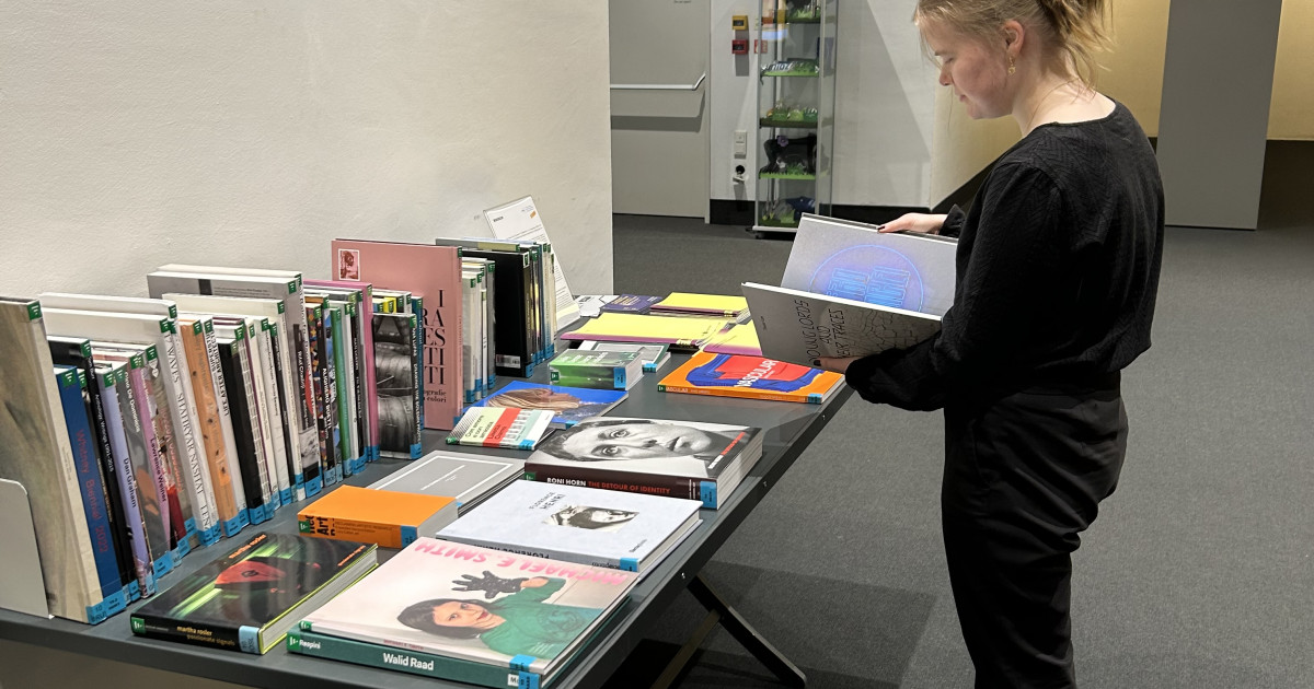 Esposizione di libri in biblioteca / Libera Università di Bolzano
