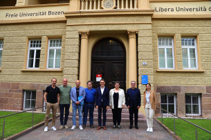 unibz erneuert Kollektivvertrag für nicht-wissenschaftliches Personal ...